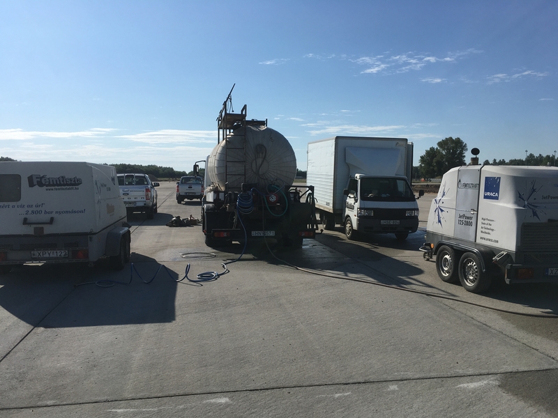 Removal of runway joint sealant material at the airport | Fémtiszta Kft.